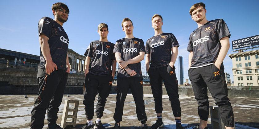 Fnatic démarre ce Main Event des Worlds 2022 avec une victoire face à ...