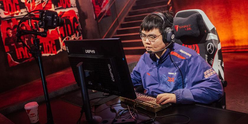 JDG 369 : « Cette victoire contre T1 montre que nous sommes vraiment plus forts aujourd'hui