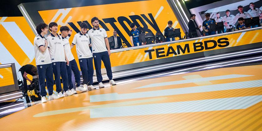 Team BDS s'impose face à GiantX, et se qualifie pour le prochain tour du Losers'Bracket dans ces ...